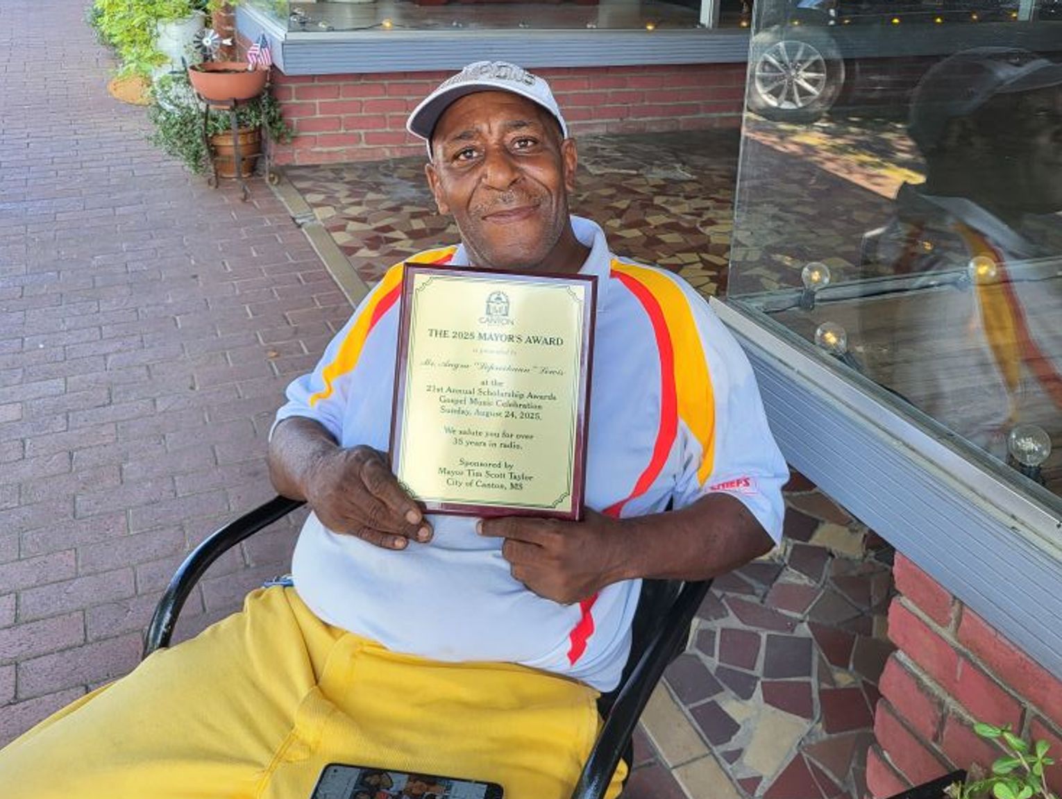 Canton mayor honors longtime WMGO broadcaster with award